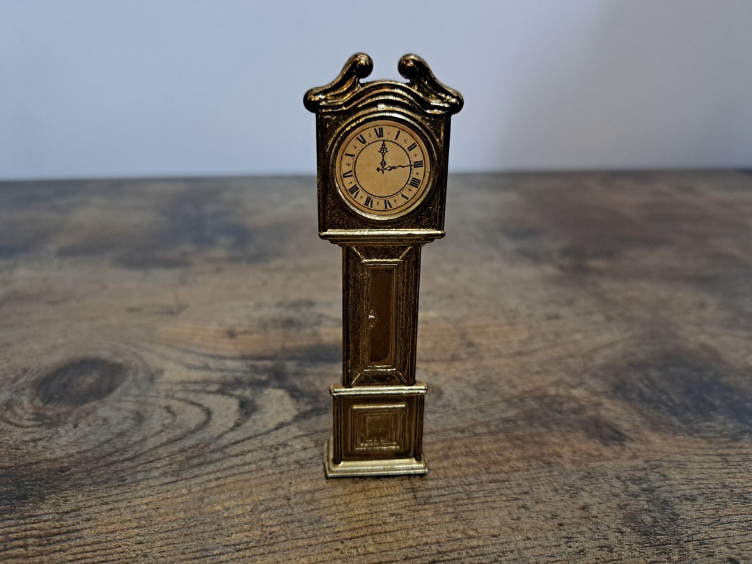 Vintage Reproduction Olde English Miniature by Max Gate, Miniature ...
