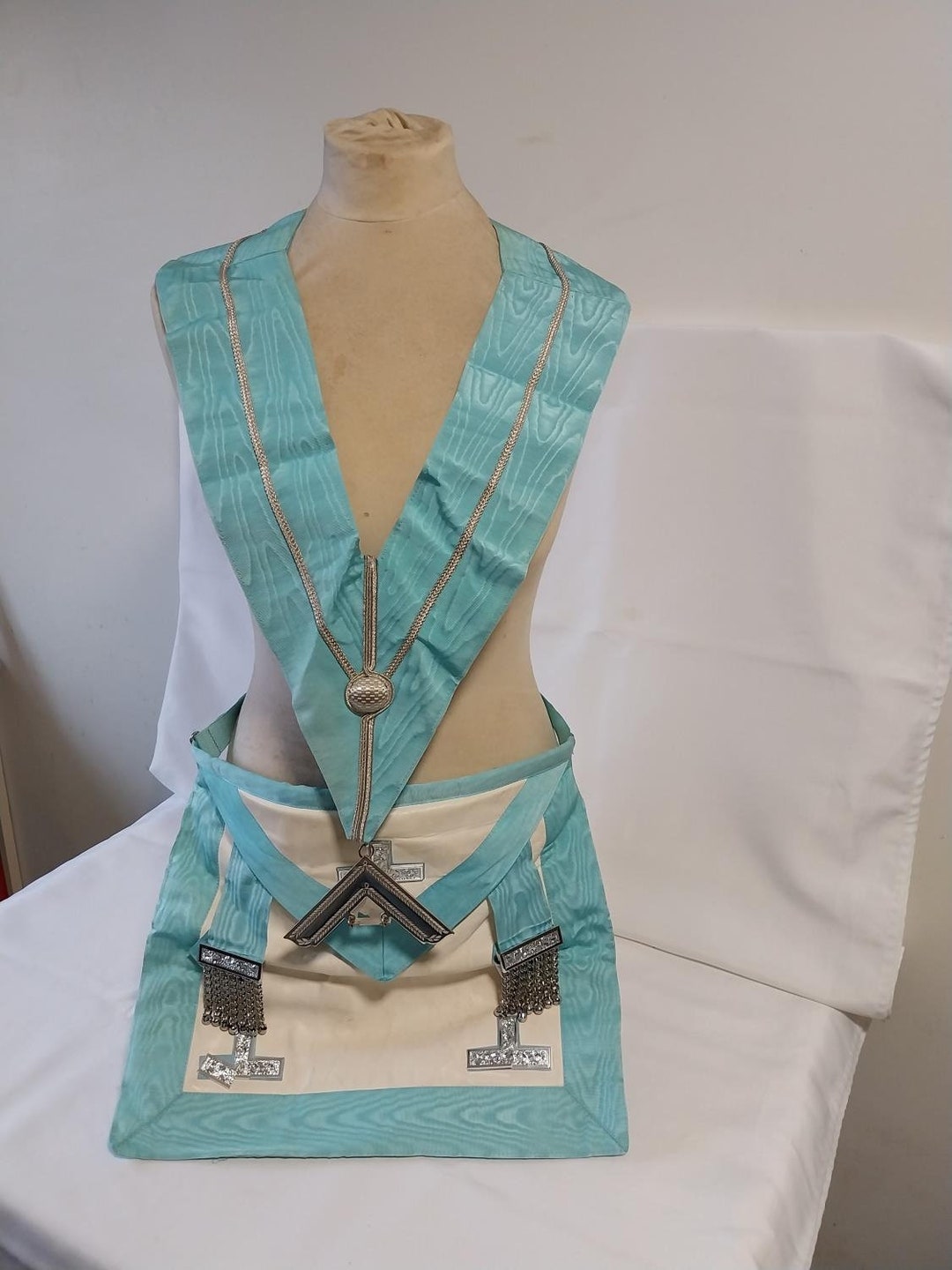 Masonic Master Mason Apron & Sash With Past Masters Jewel in Silver ...