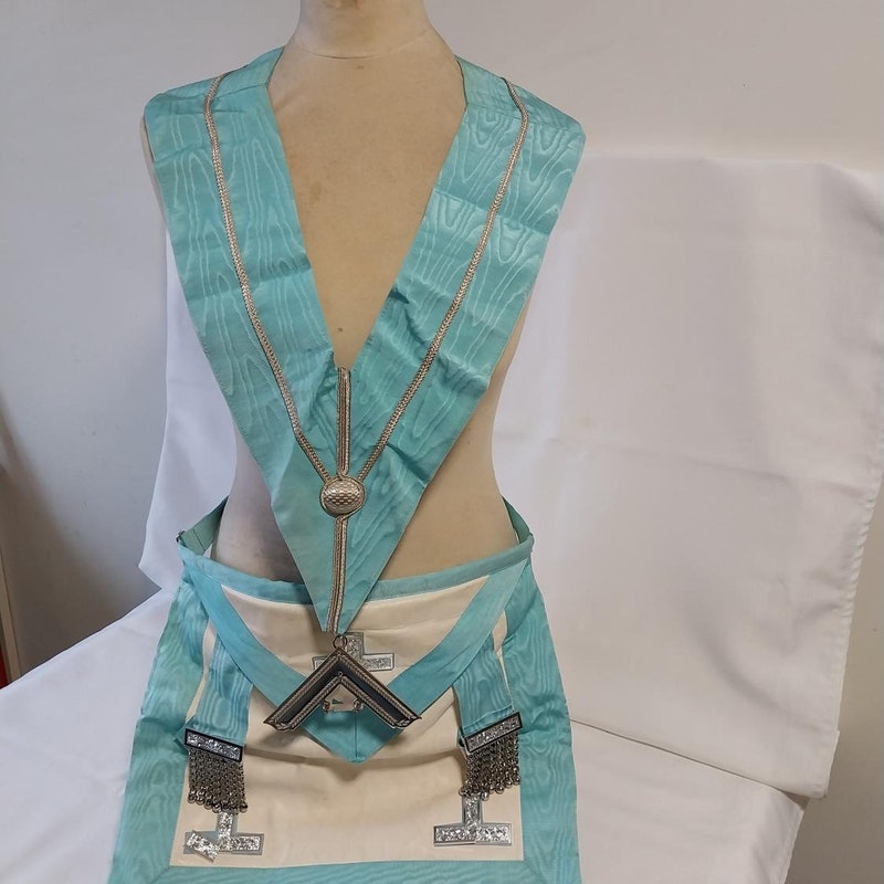 Past Master Apron - Etsy