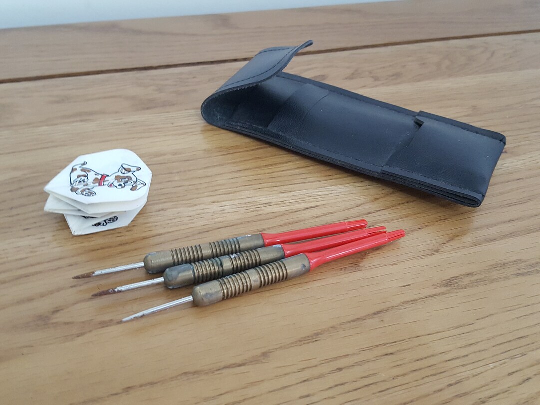 Retro Darts in Pouch, Vintage Set of Darts, Vintage Darts, Sports and ...