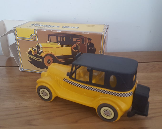Avon Yellow Car Toy Convertible Charming Yellow Glass Roadster / Chippy ...