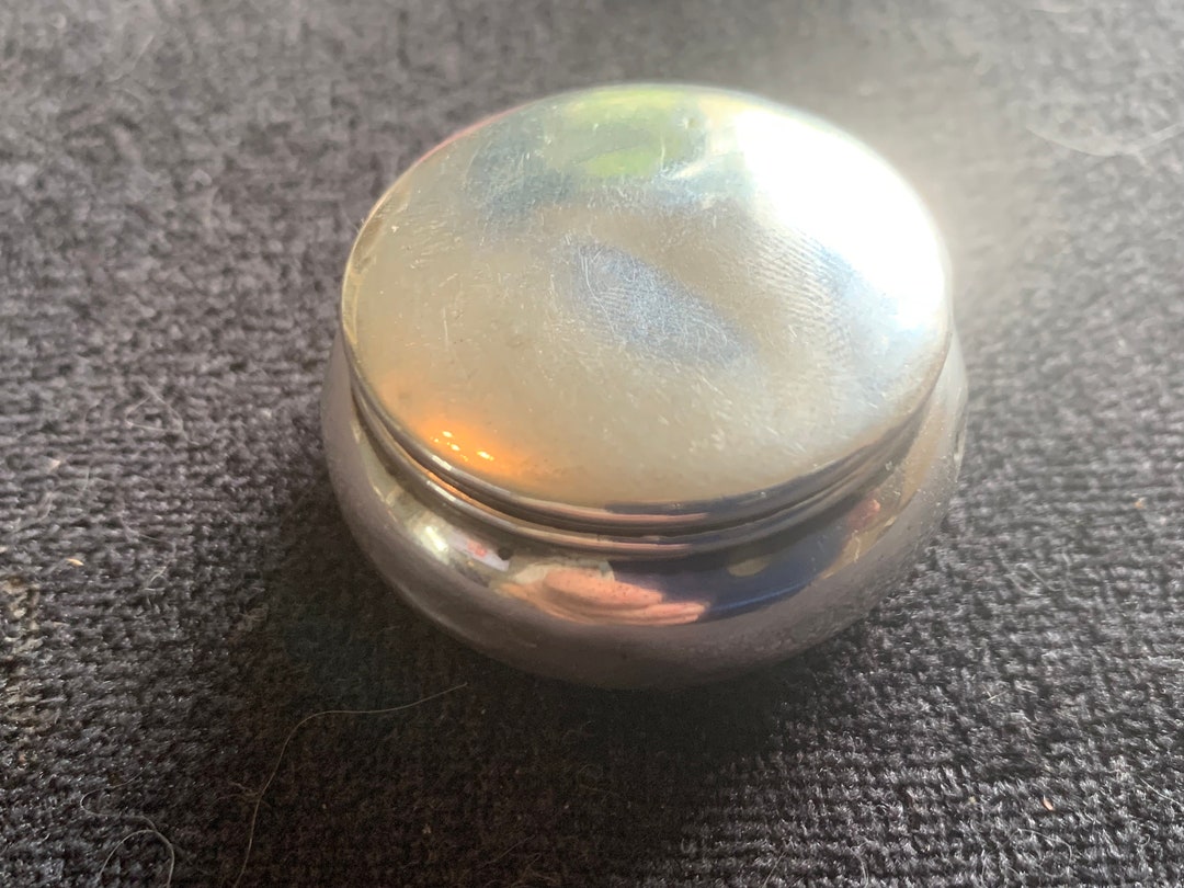 Antique Cornelius Sanders and Frank Shepherd Sterling Silver Pill Box ...