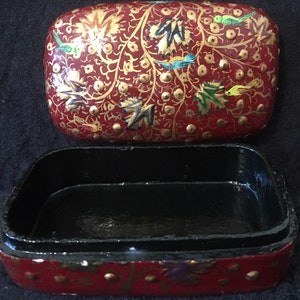 Vintage Kashmir Lacquer Jewellery Box With Hand Painted Birds and Hold ...