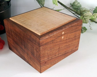 Maple jewelry box | Etsy