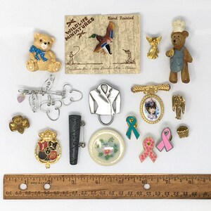Vintage to Now Pin Brooch Lot, Assortment of 16 Tac Pins, Brooches and ...