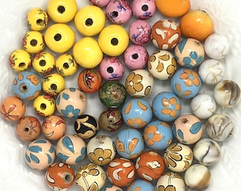 Seashell Bead Lot, Beach Bead Soup, Over 280 Mixed Shell Beads for ...