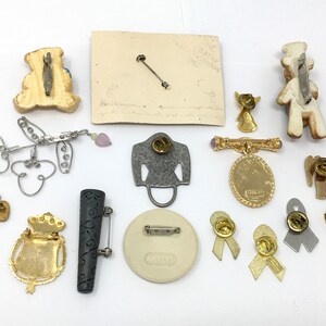 Vintage to Now Pin Brooch Lot, Assortment of 16 Tac Pins, Brooches and ...