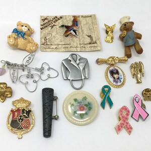 Vintage to Now Pin Brooch Lot, Assortment of 16 Tac Pins, Brooches and ...
