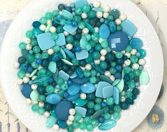 Huge Lot of Mixed Destash and Vintage Beads, 14 Ounce Bead Soup Lot of ...