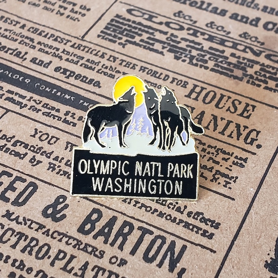 Olympic National Park Wolf Wolves Pin - Gem