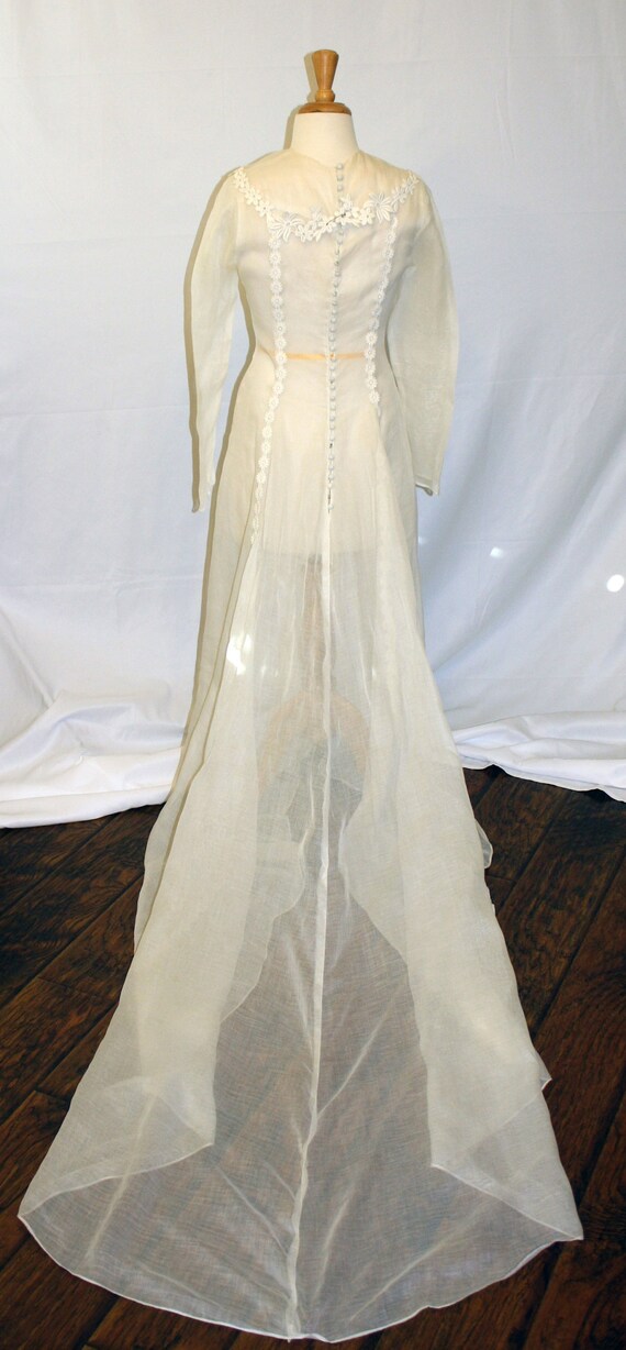 Vintage Sheer Ivory Cream Linen 70's Victorian, Edwar… - Gem
