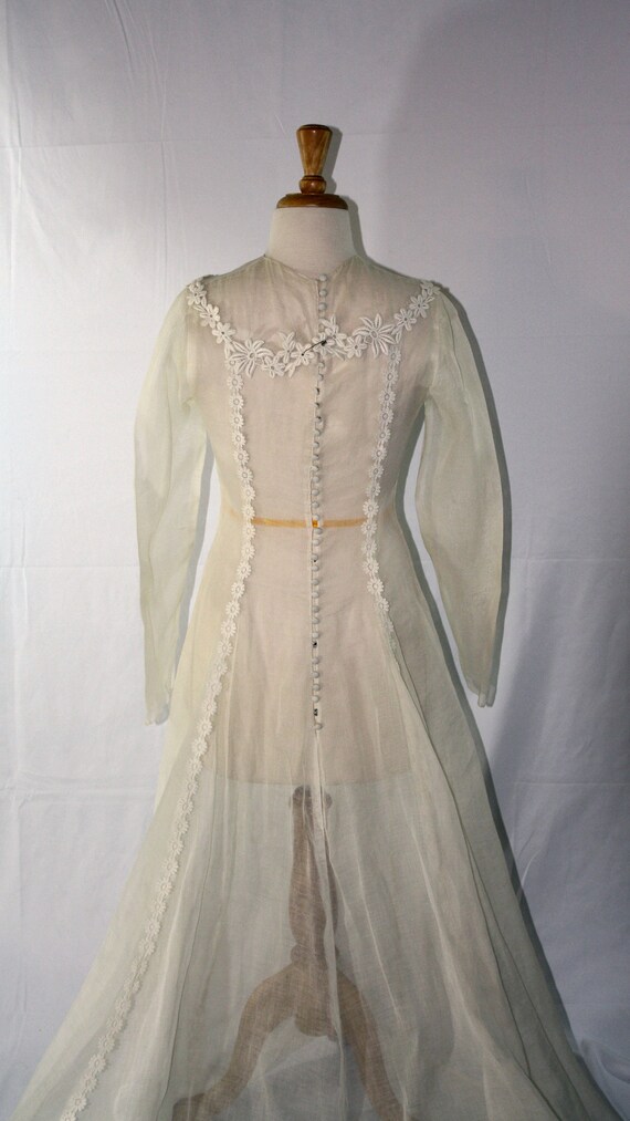 Vintage Sheer Ivory Cream Linen 70's Victorian, Edwar… - Gem