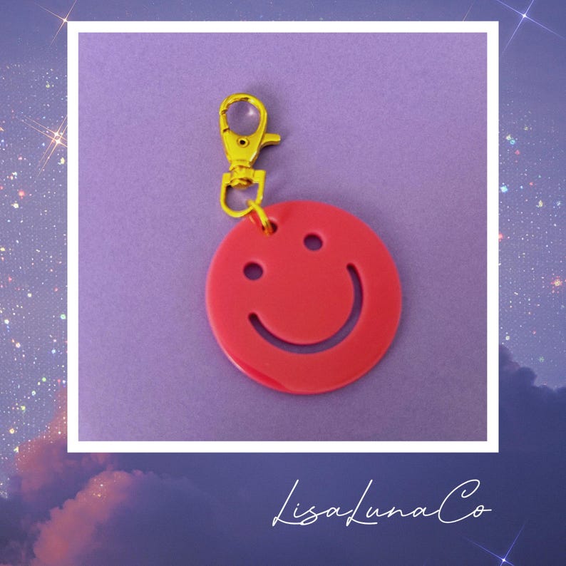 Smiley Face - Keychain - Etsy