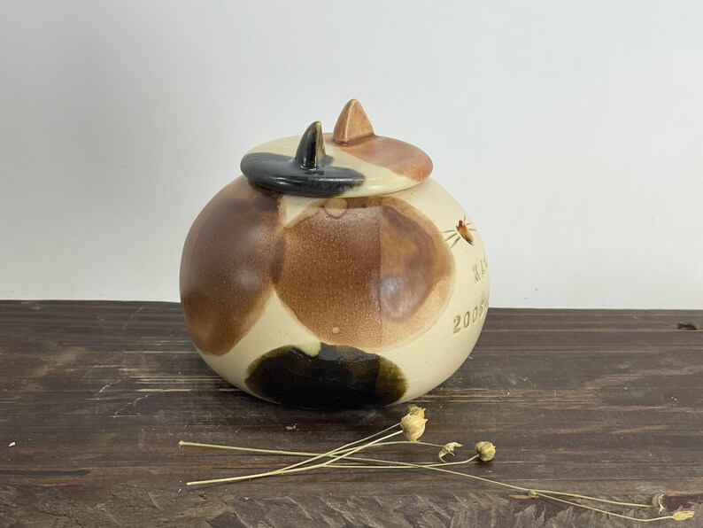 Calico Cat Urn Spots Cat Urn Ceramic Urn for Ashes Pottery - Etsy
