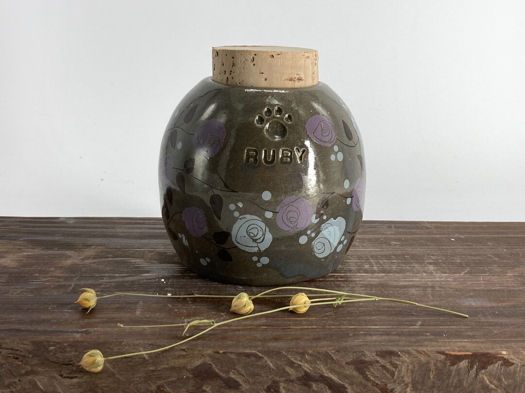 Gray Tabby Cat Urn, Roses, Gray Dog Urn British Shorthair - Etsy