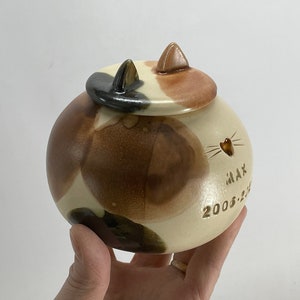 Calico Cat Urn Spots Cat Urn Ceramic Urn for Ashes Pottery - Etsy