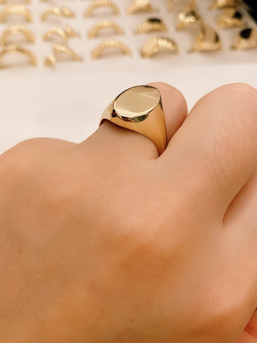 Round Signet Ring • Minimalist Ring • Dainty Signet Ring • Round or ...