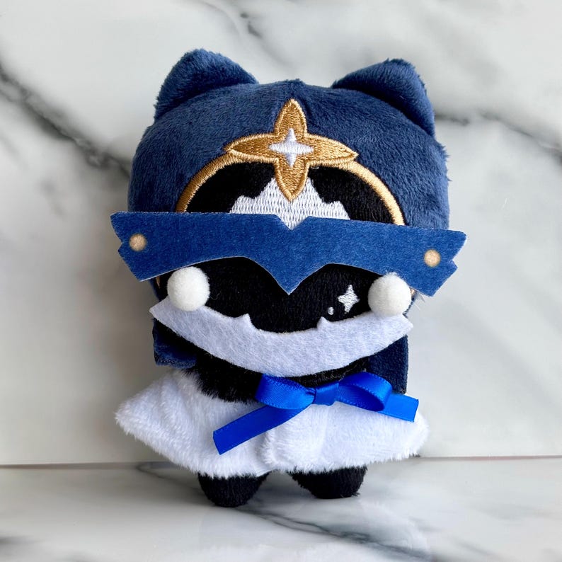 Capitano Genshin Impact Plushie - Fatui Capitano - Etsy