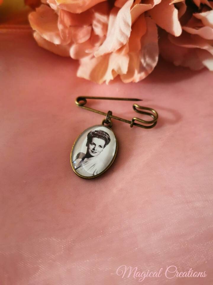 A beautiful antique bronze coloured Bride or Groom memory | Etsy