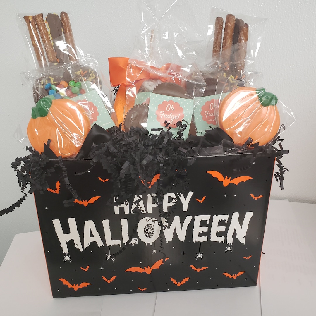 Deluxe Boo Basket/halloween Treat/ Halloween Chocolates/halloween Gift ...