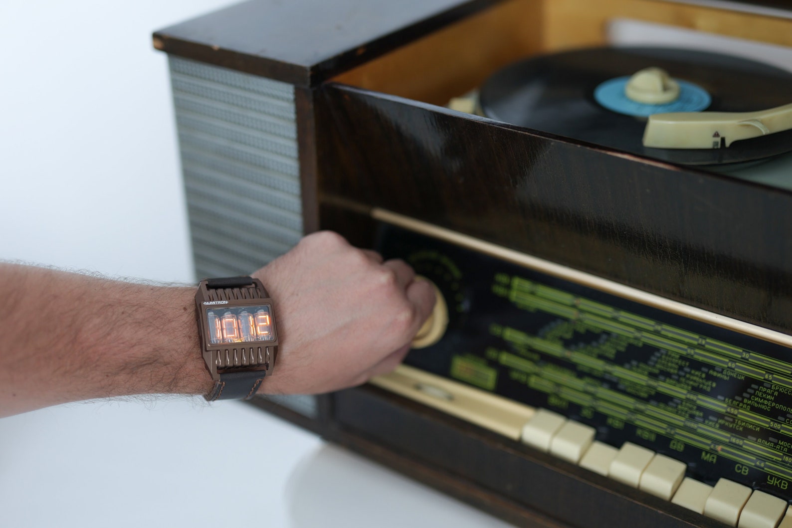 Nixie Tube Wrist Watch Wristwatch Clock Tubes IV-16 Futuristic Numitron ...