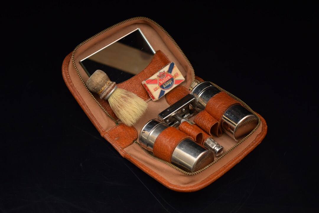 Vintage Razor Accessories / Travel / With Leather Case - Etsy UK