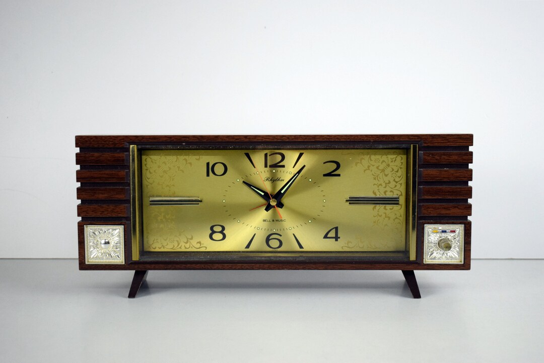 Vintage Rhythm Bell and Music Mantel Clock / Plastic / Mechanical / Mid ...