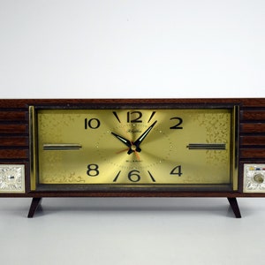 Vintage Rhythm Bell and Music Mantel Clock / Plastic / Mechanical / Mid ...