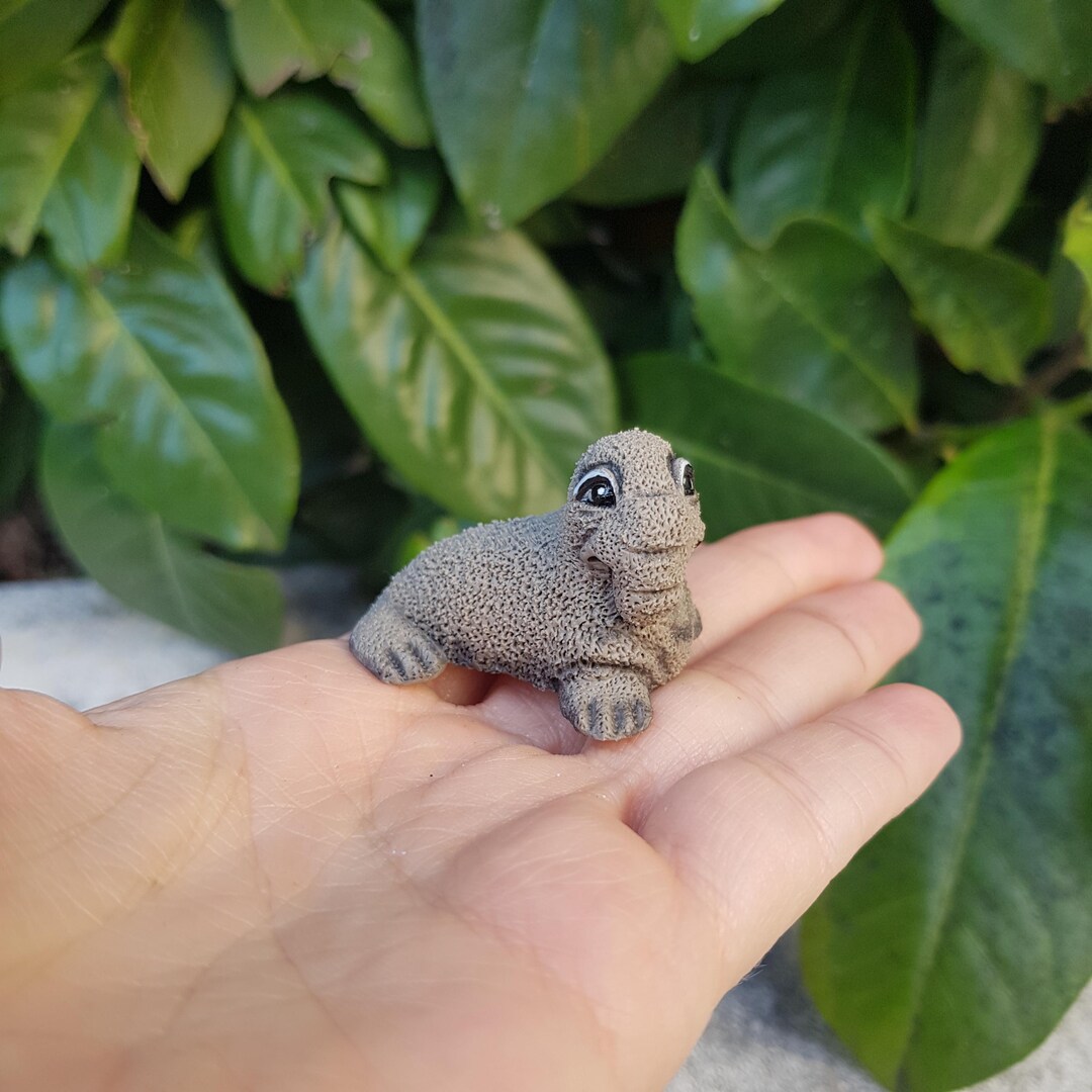 Cute Elephant Seal,miniature Gift, Elephant Seal Sculpture, Mini ...
