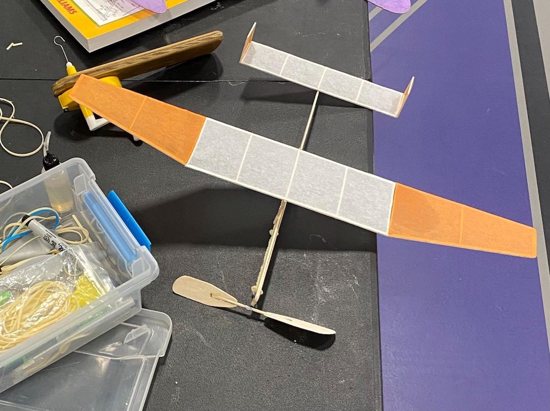 Simple, 18" Wingspan, Rubber Powered, Free Flight, Balsa Airplane. 11 X ...
