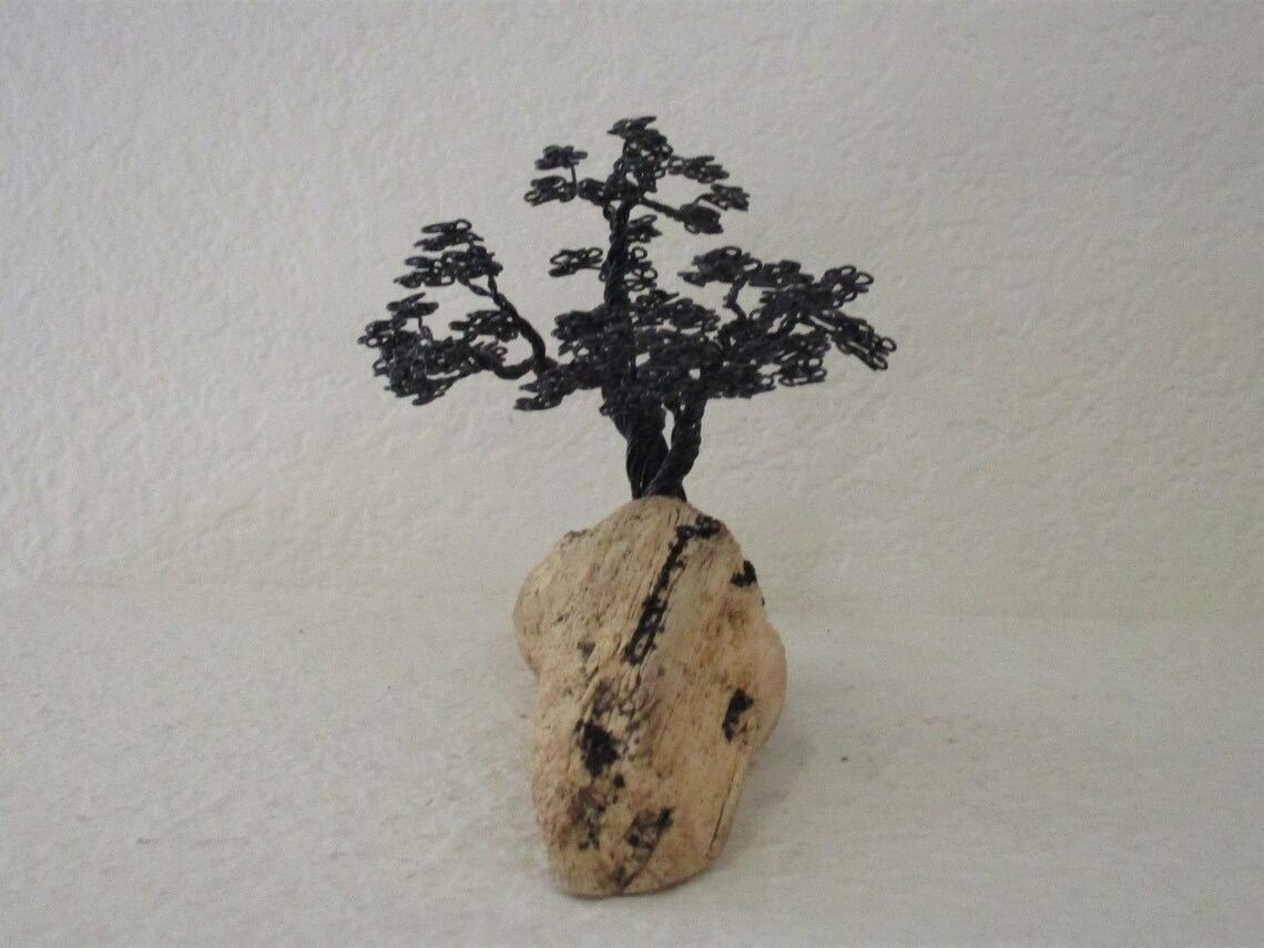 Black Wire Tree on Driftwood - Etsy