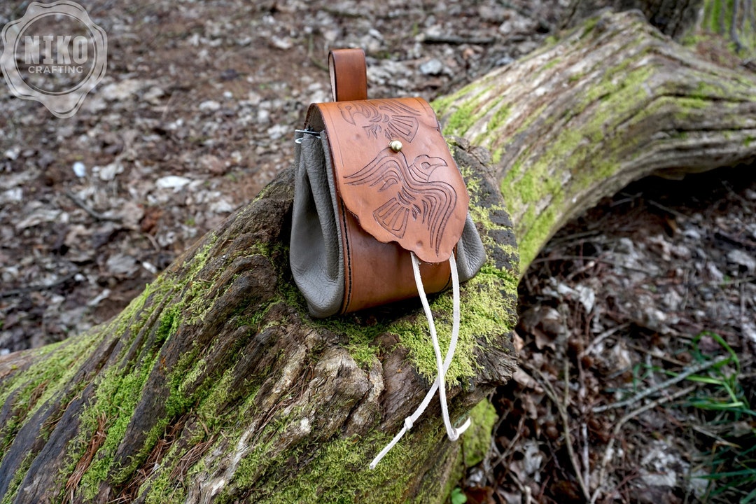 ᚠᛉᚢ Viking Leather Pouch Ravens: Huginn and Muninn Handmade Medieval ...