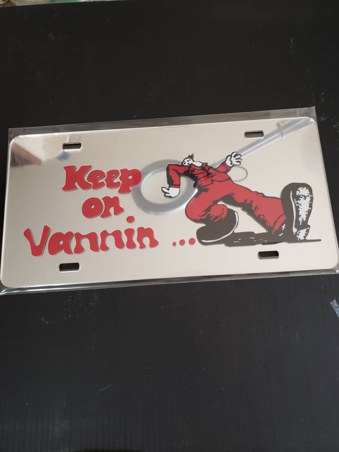 KEEP ON VANNIN - Etsy