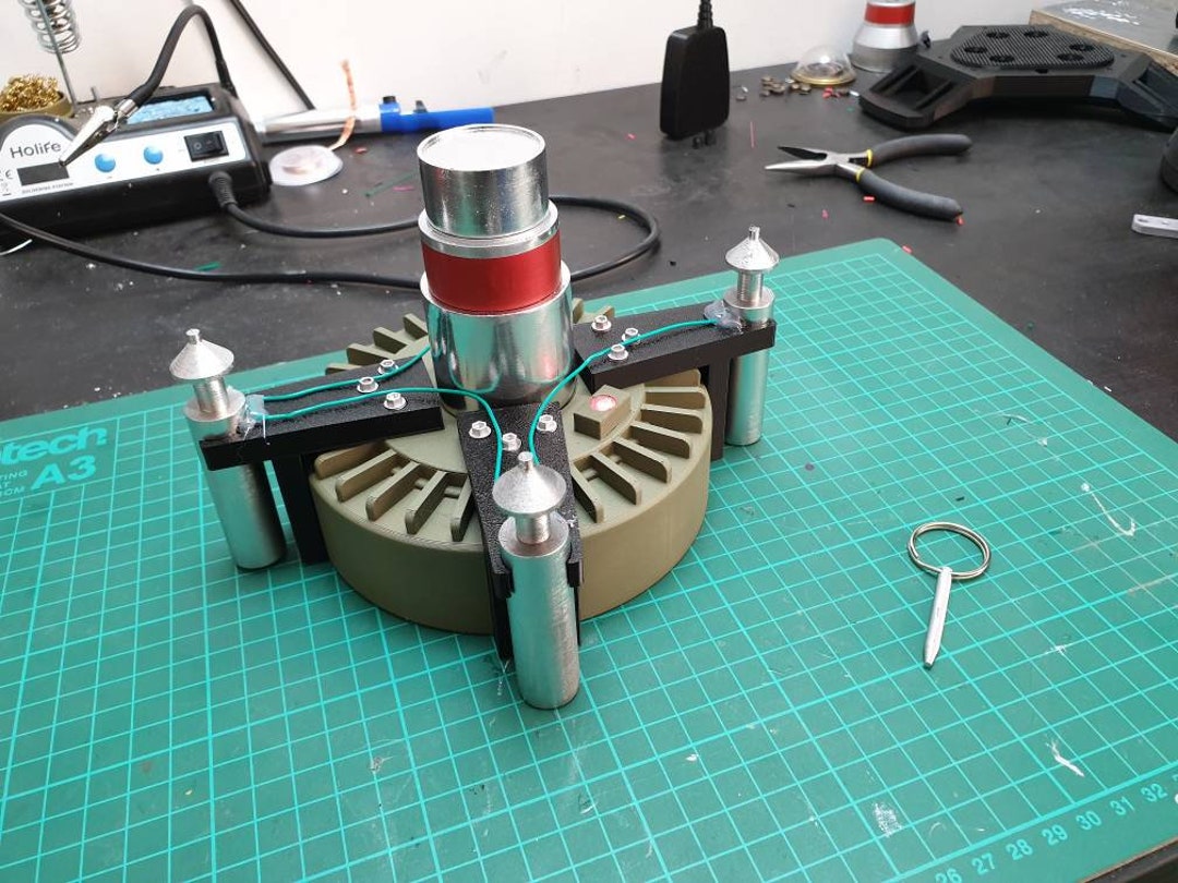 Fuze Cluster Charge, R6S, Cosplay Prop, 3D Printed - Etsy