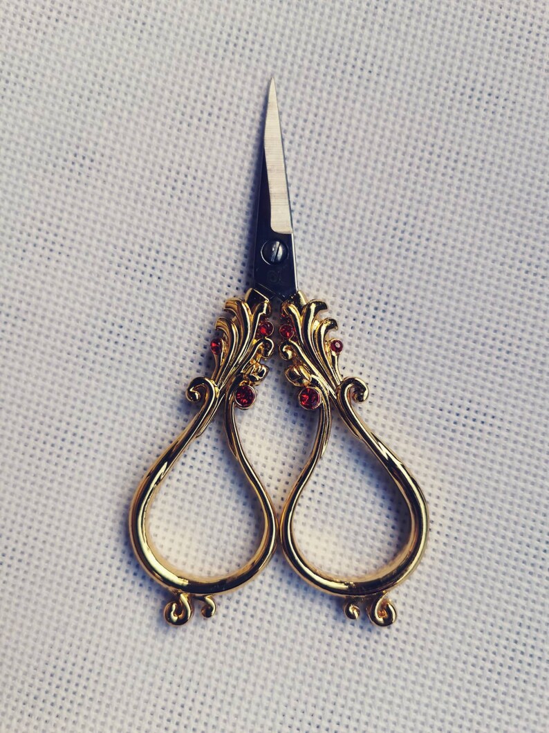 Vintage Scissors for Cross Stitch With Box - Etsy