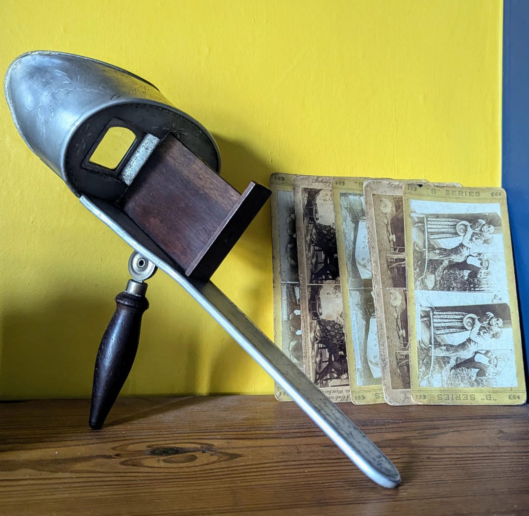 Antique Stereoscope 3D Image Viewer Circa 1905 and Set of 5 Image Cards ...