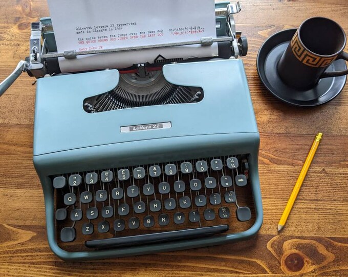 Olivetti Lettera 22 Typewriter, Made in Great Britain in 1962, Fully ...