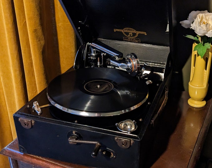 1930s Columbia Gramophone, Wind up Viva-tonal Grafonola Model No 202 ...