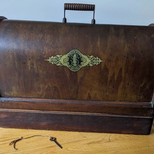 Beautiful 1917 Antique Singer Sewing Machine Model 66K With Lotus ...