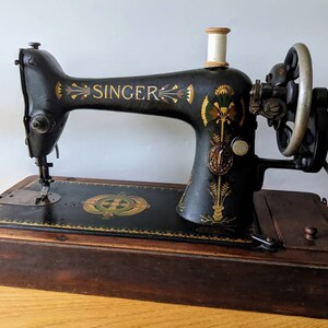 Beautiful 1917 Antique Singer Sewing Machine Model 66K With Lotus ...