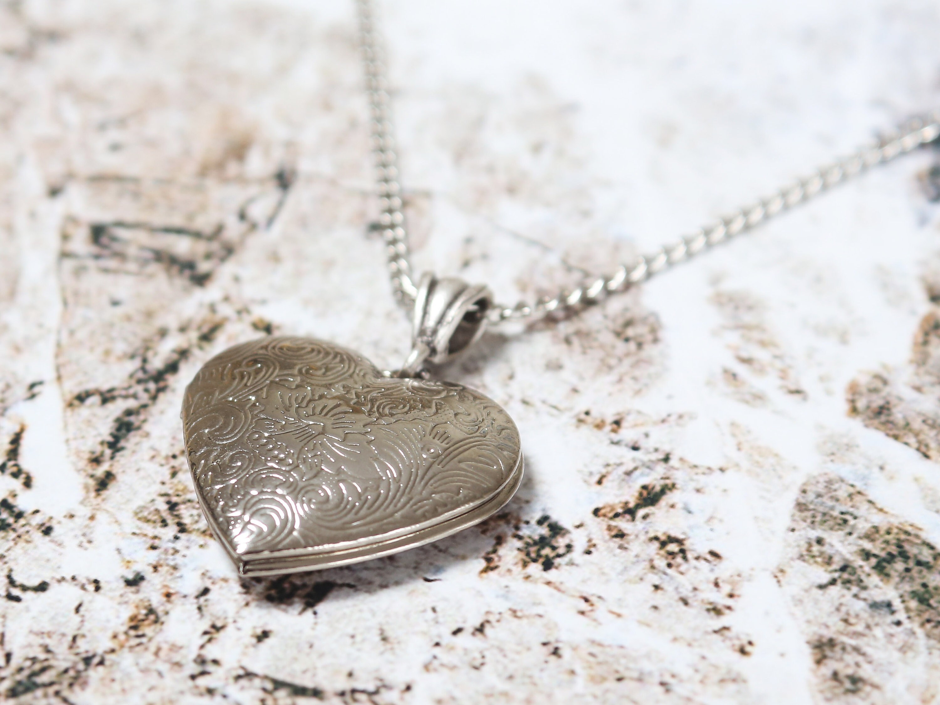 Custom locket necklacecustom photo necklacesheart | Etsy