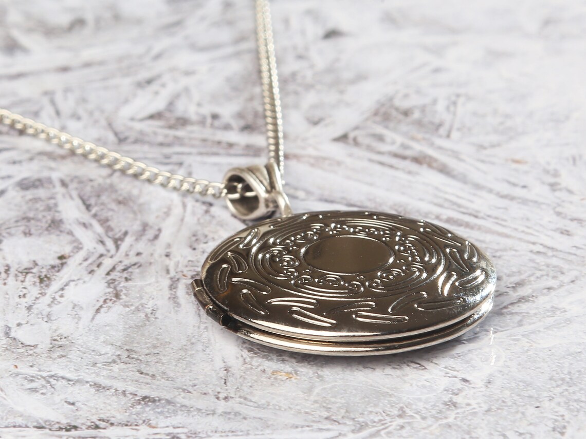 Personalized Locket Necklacepersonalized Photocustom Photo | Etsy