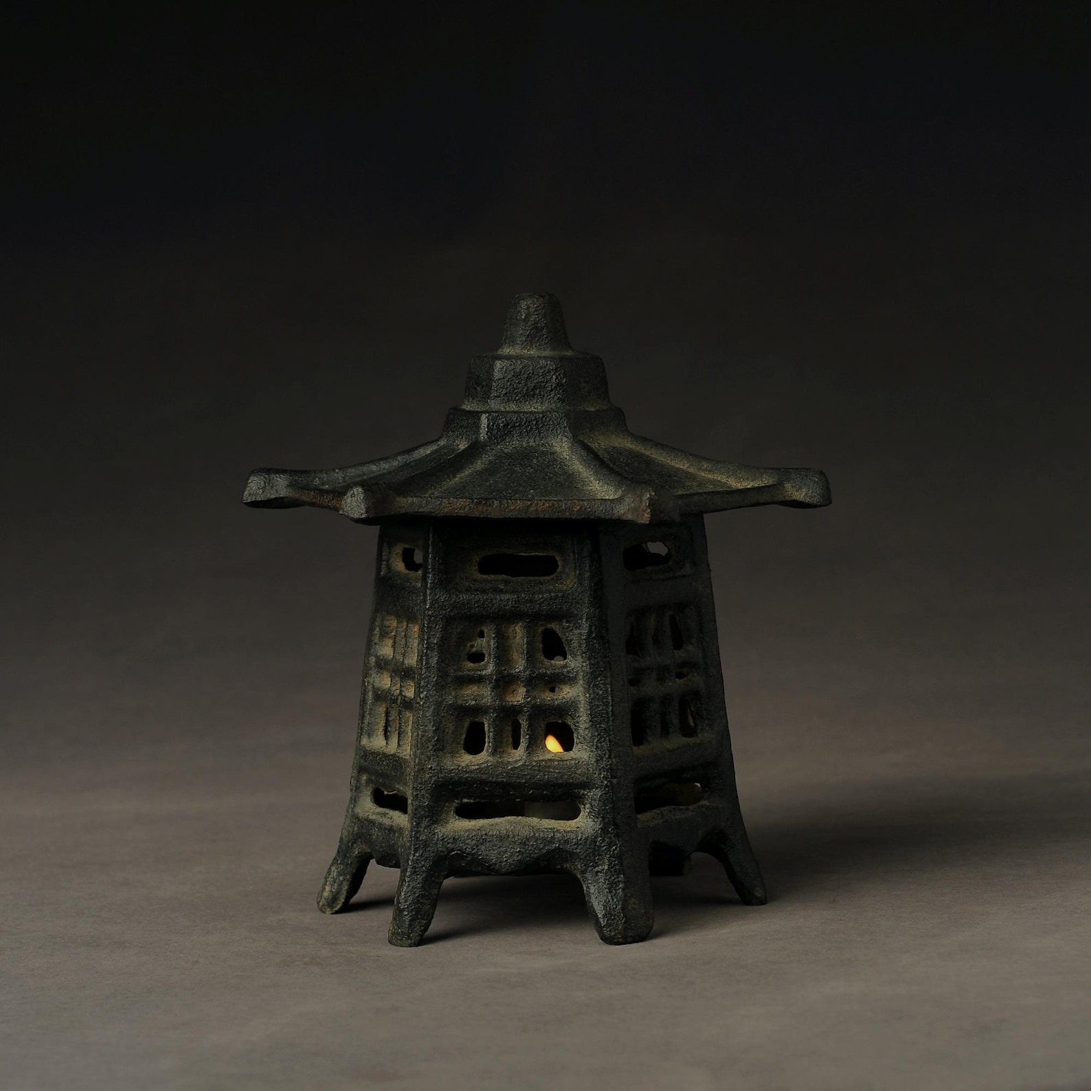 Candlestick Lamp-japanese Cast Iron Sculpture,homedecor,art Decor ...