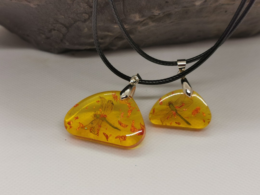 Handmade "dragonfly in Amber-resin" Pendant Outlander Inspired - Etsy UK