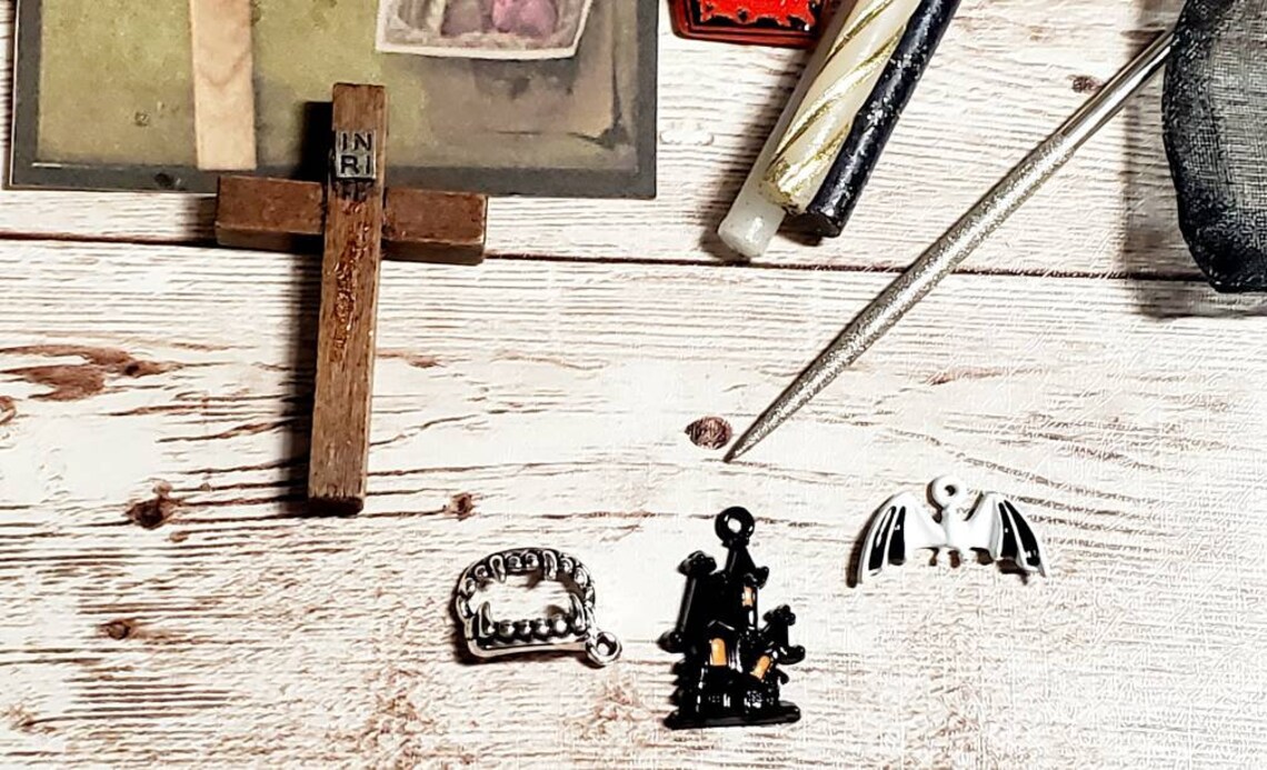 Vampire Spell Set, Mini Vampire Altar , Vampire Spell Kit - Etsy