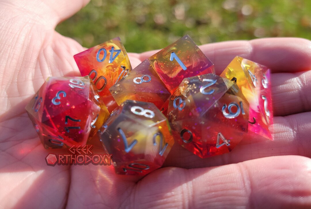 Sharp Edge Dice - Full Set With Inclusions - Torchlight Polyhedral Dice ...