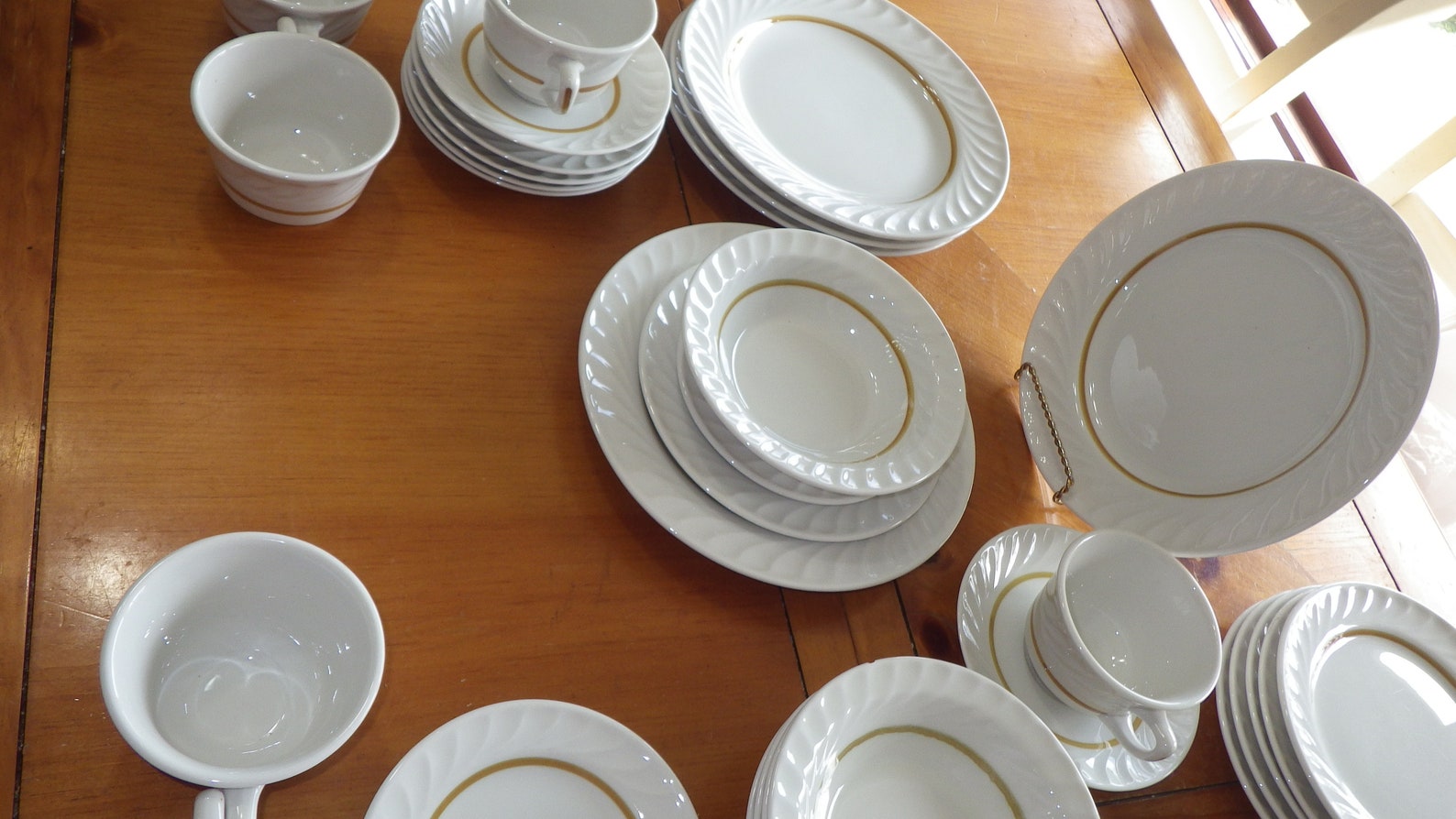 Restaurant Ware Dinnerware Jackson China Complete Set Service for 4 31 ...