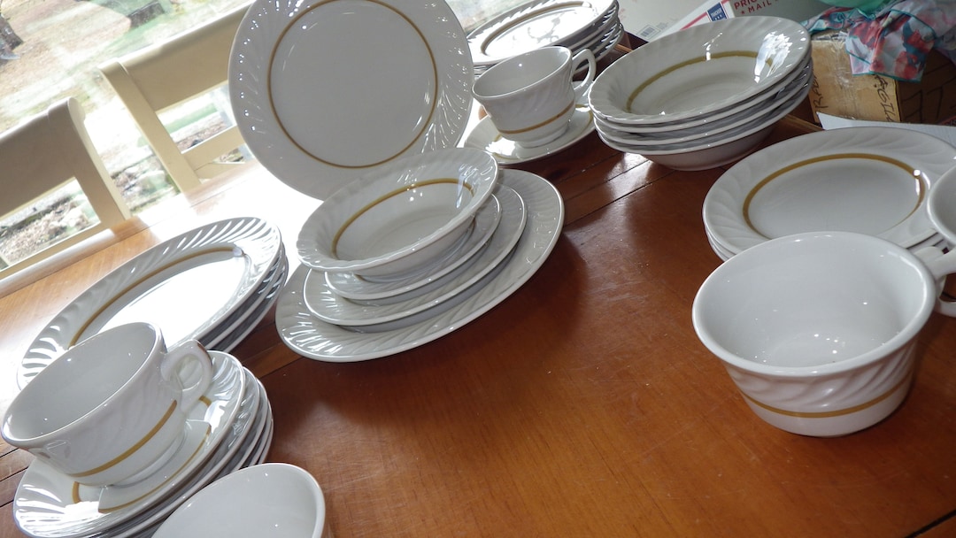 Restaurant Ware Dinnerware Jackson China Complete Set Service for 4+ 31 ...