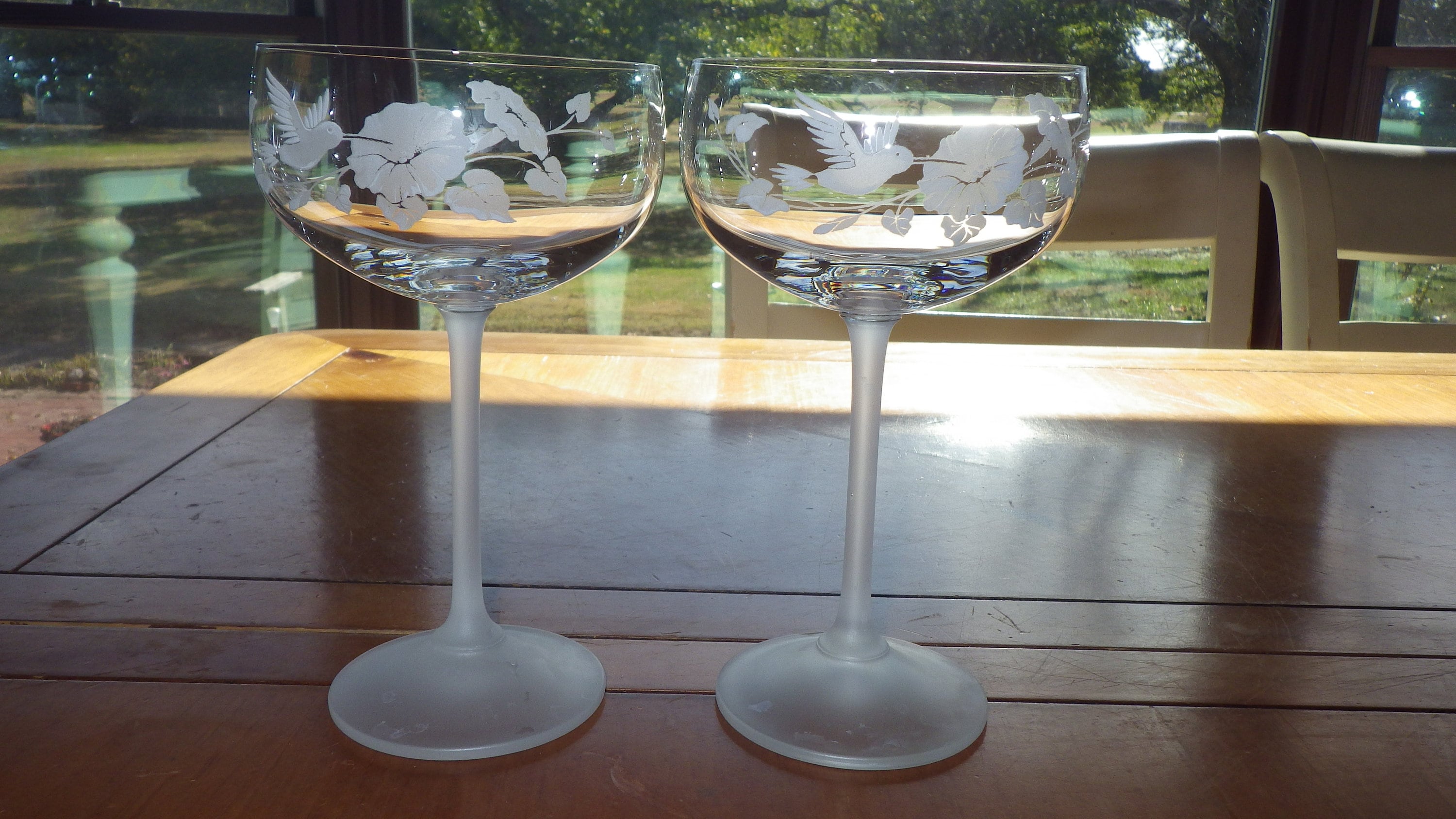 Avon Hummingbird Champagne Glasses Saucers Wedding Toasting Glasses 2 ...