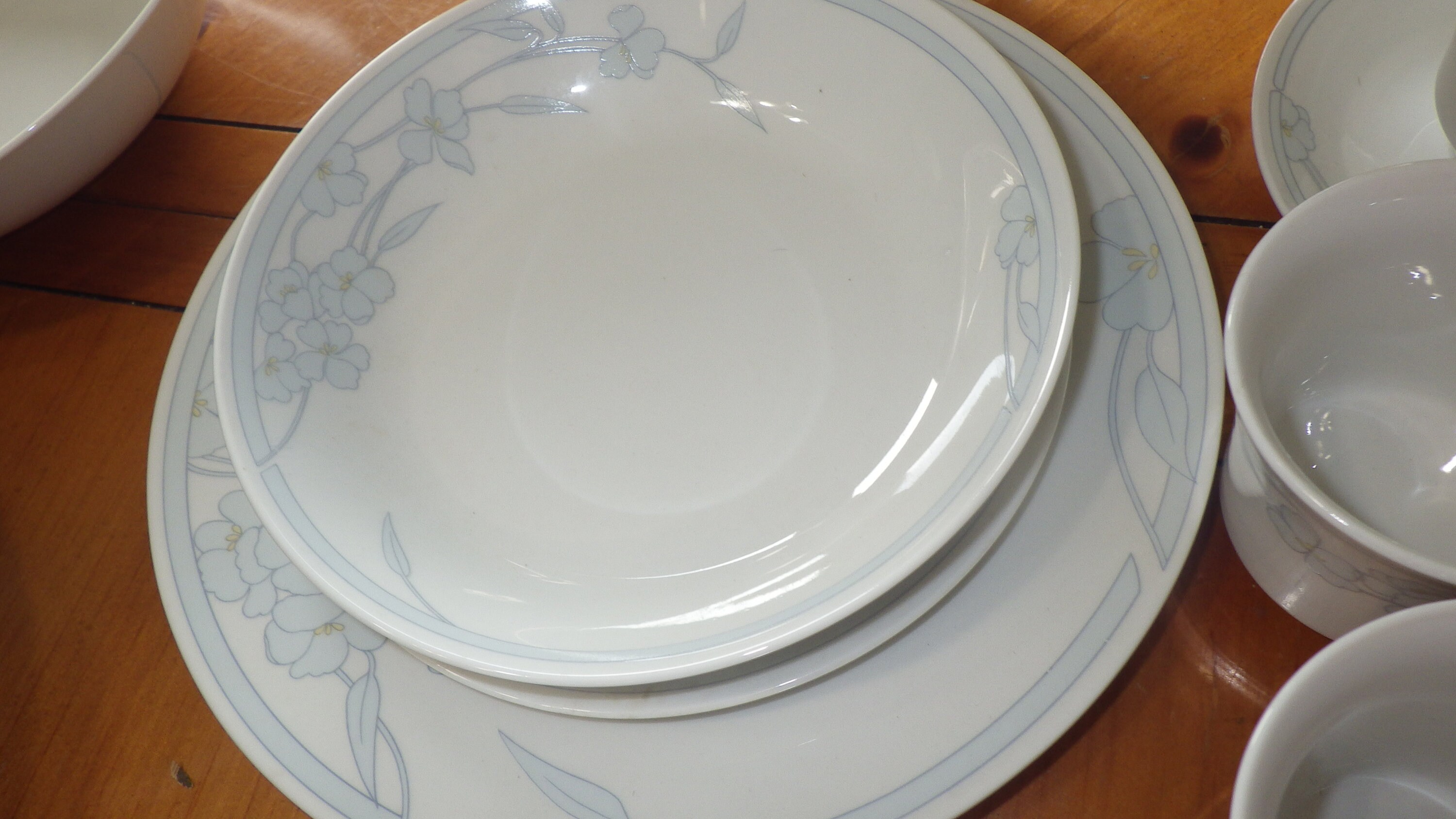 Fine China Dinnerware Set Blue Floral Design Service for 8 EUC - Etsy